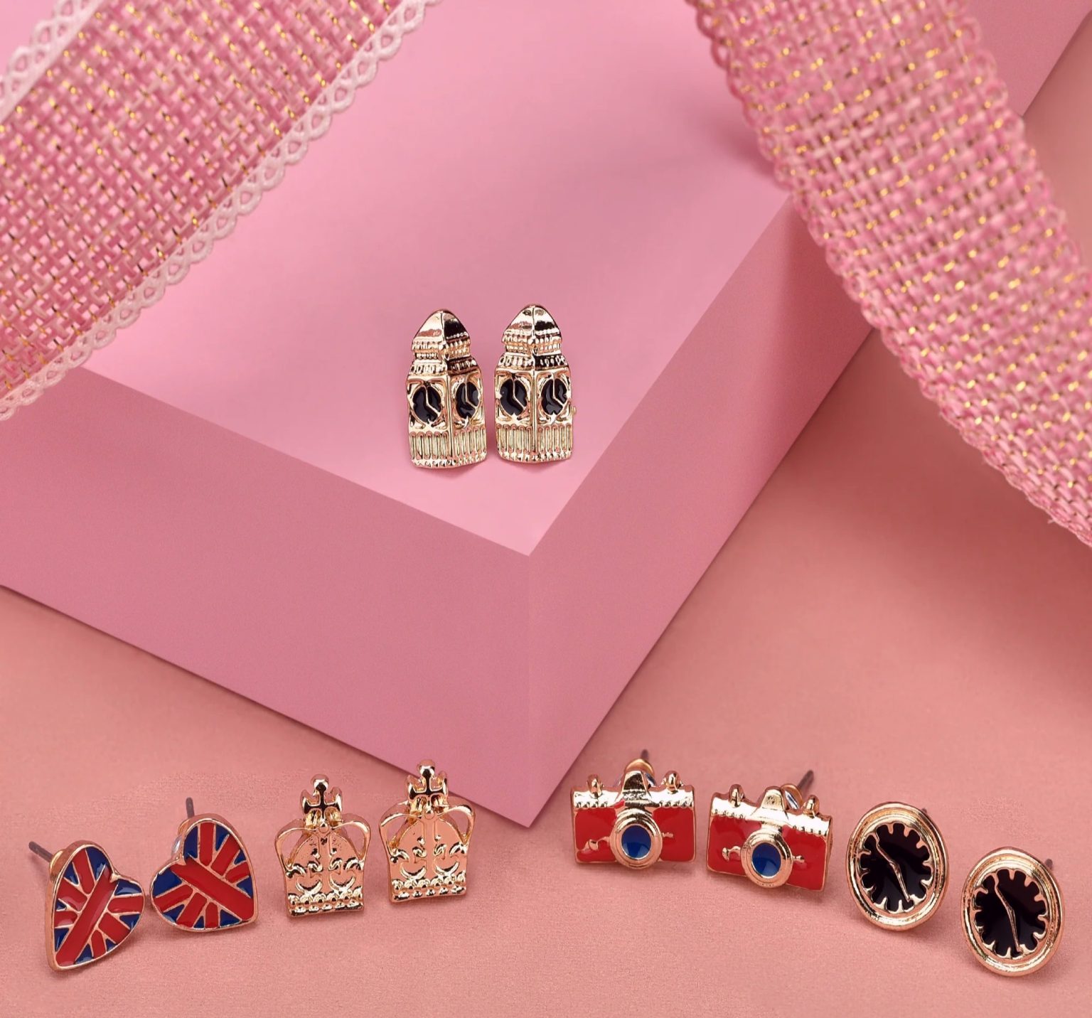 30 Best Gifts for Girlfriend: Unique, Cute, & Surprising - Gift Ideas